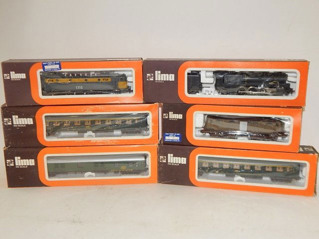 6 Lima Ho Scale Train Cars
