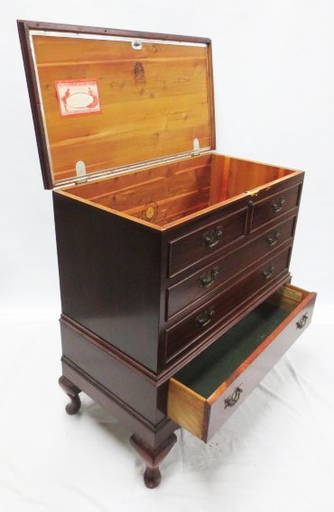 Mahogany Lane Cedar Chest, The Colonial Salem Chest