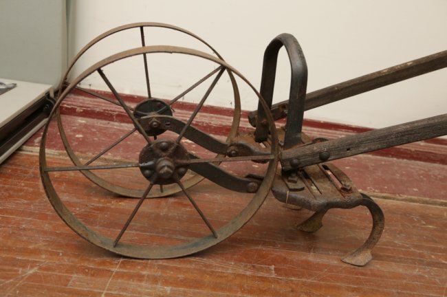 Antique Vintage Hand Plow Cultivator Tiller : Lot 3