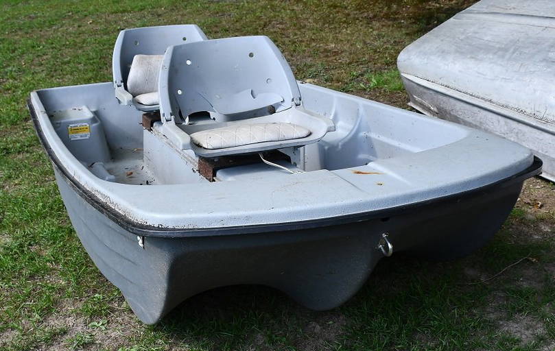 TRI-HULL BASS FISHING BOAT (#0581) on Oct 15, 2022 | EstateOfMind ...