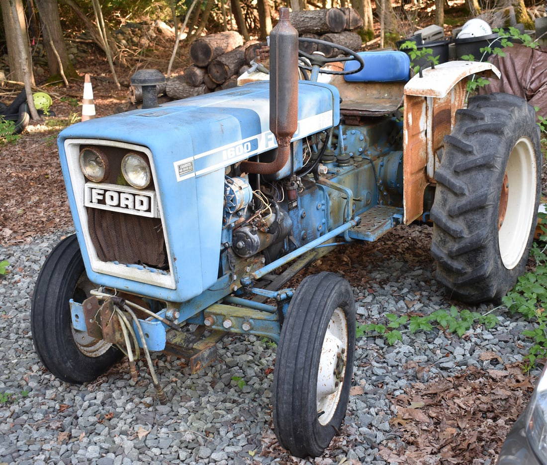 Ford 1600 Tractor, 1138 Hours, C. 1970's Auction