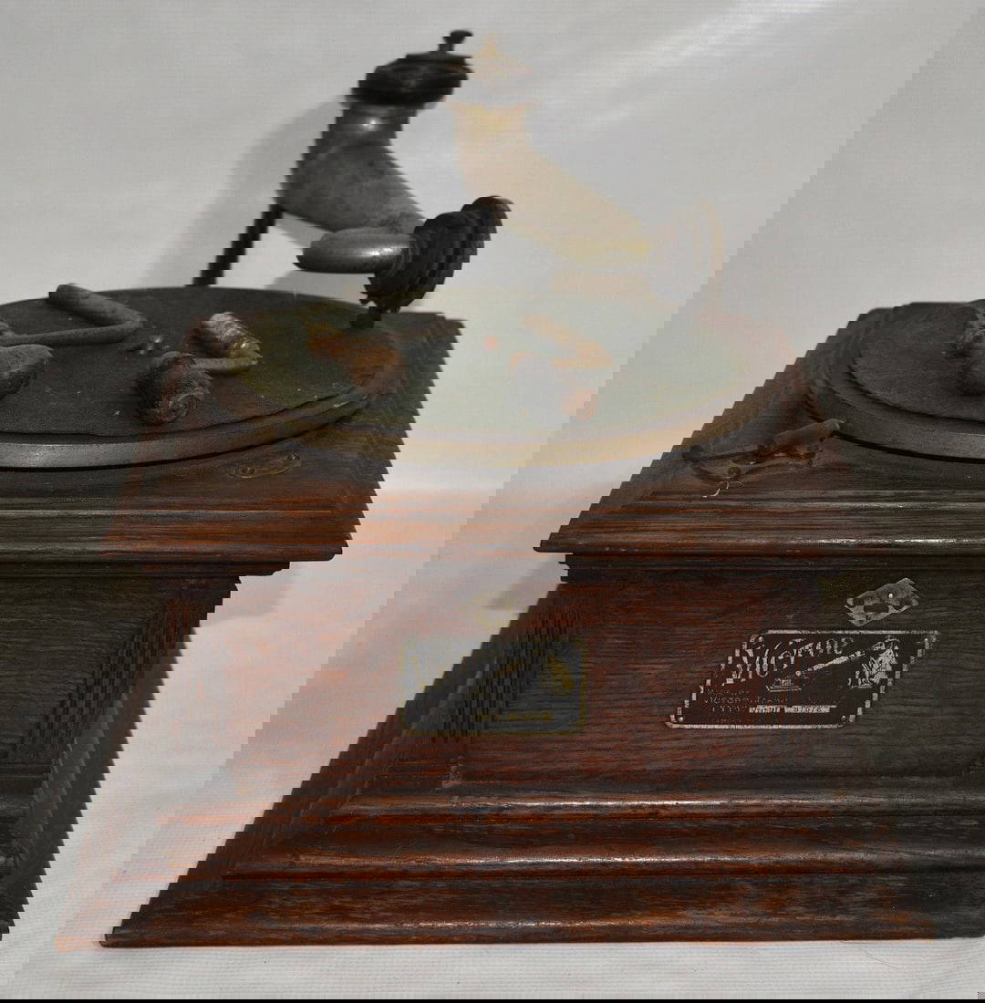 Victor Record Machine Type Vic Iii, Serial #37578 Auction