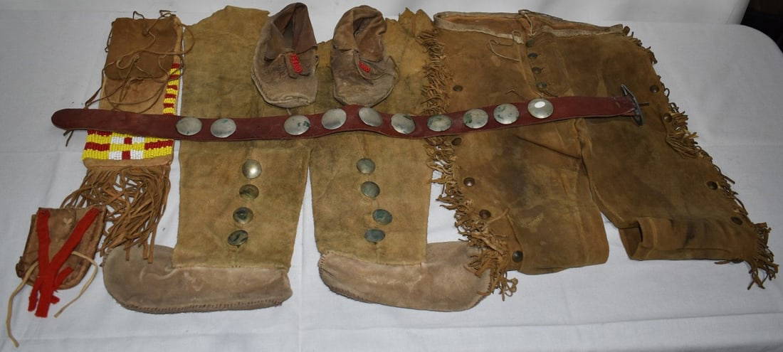 Lot Assorted American Indian Deerskin Moccasins, Chaps Auction