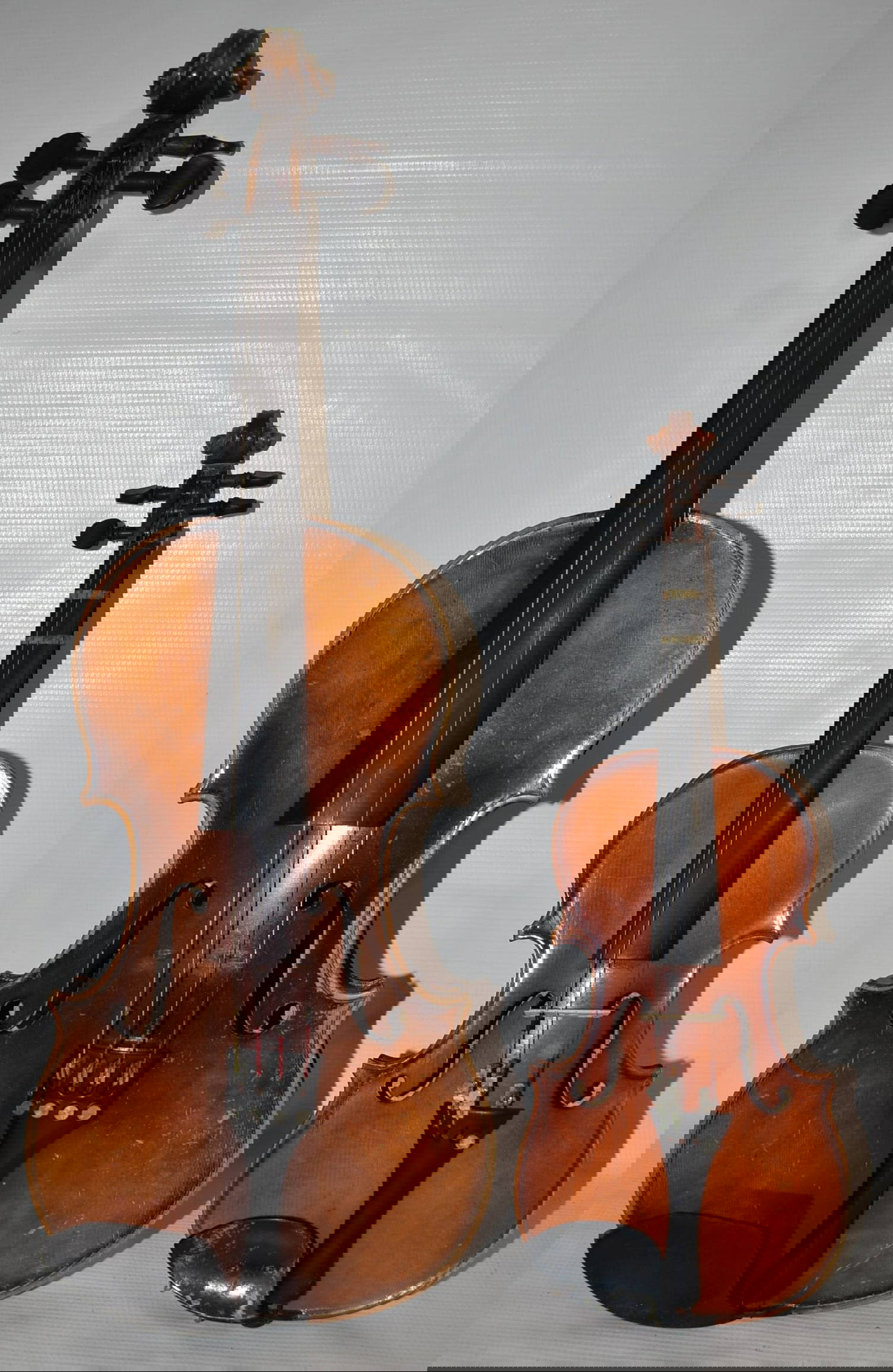 2 Vint. Student Model Violins Incl. 1/8 Karl Hauser Auction