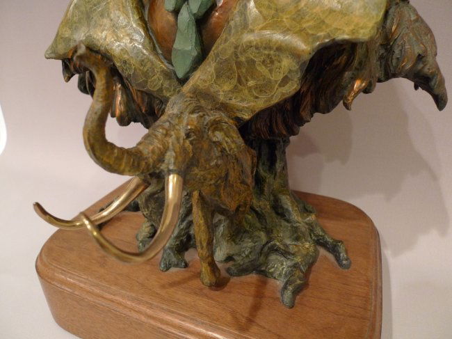 DAN GARRETT SIGNED NATIVE AMERICAN BRONZE SCULPTURE : Lot 69