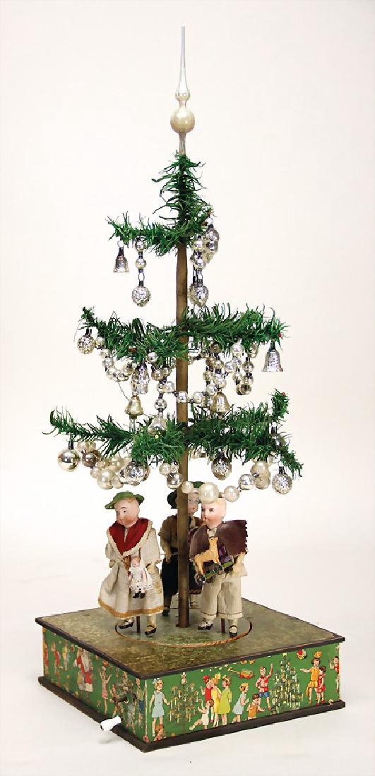 unusual Christmas tree machine, machine with crank with