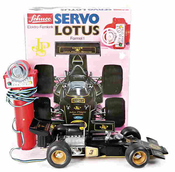 SCHUCO racing car, electric remote-controlled servo, Lotus, Formula 1 ...