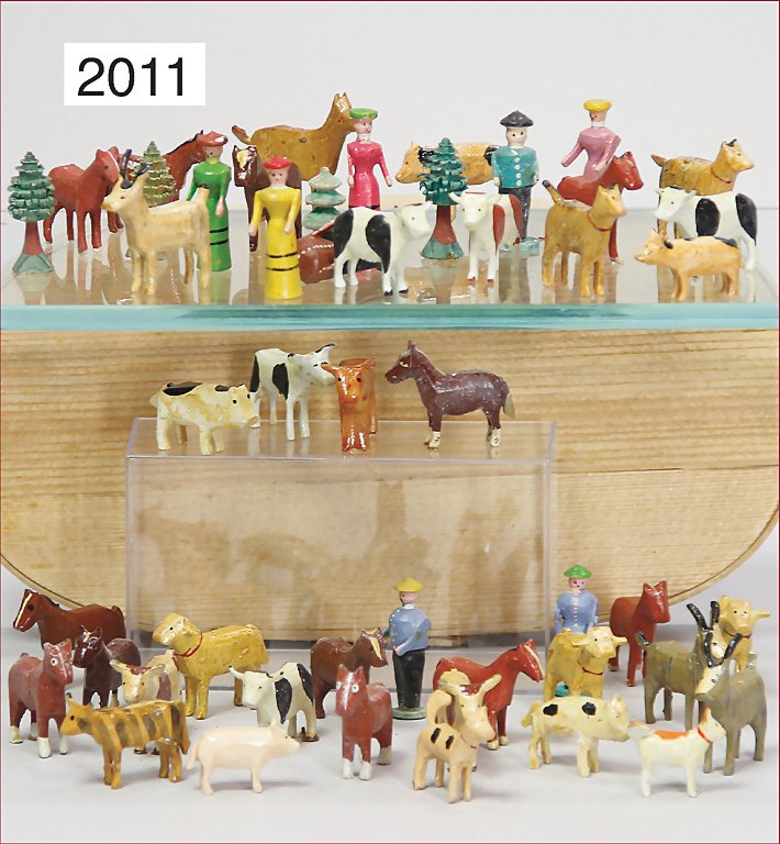 ERZGEBIRGE, c. 1910, box made of chipboard with figures