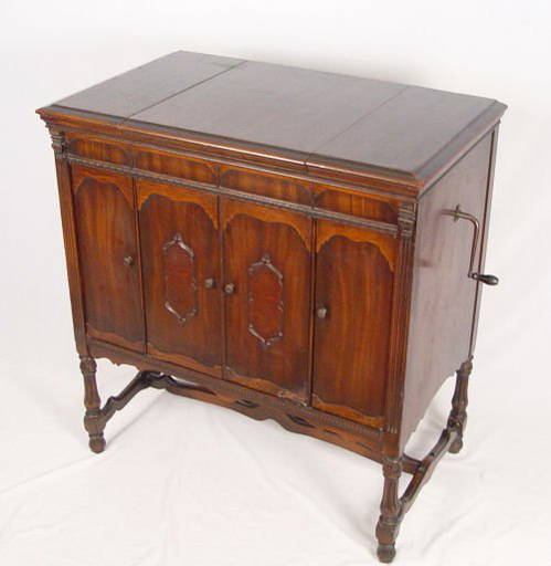 BRUNSWICK VALENCIA CABINET PHONOGRAPH - Sep 23, 2007 | Burchard ...