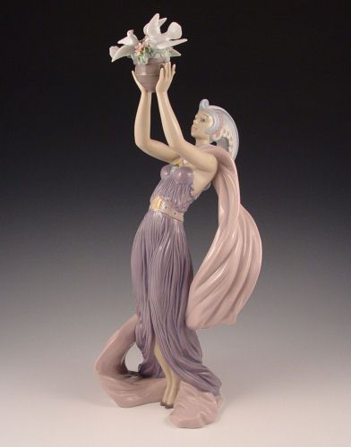 604A: PRINCESS OF PEACE LLADRO 6324