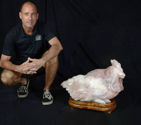 Large Quartz Chicken With Stand
