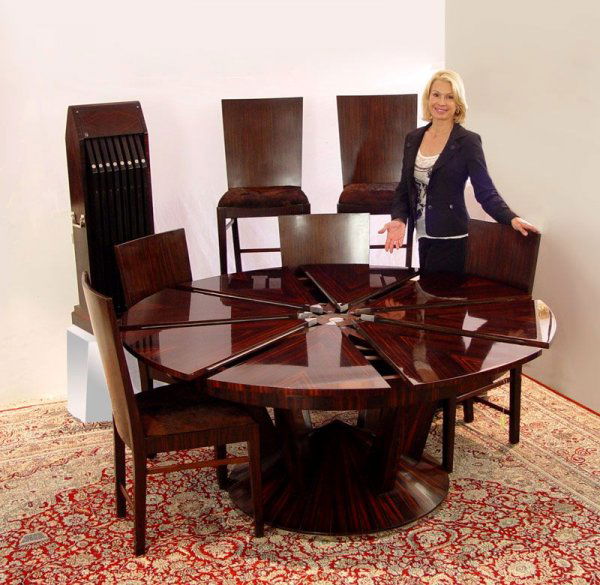 20: THEODORE ALEXANDER JUPE MECHANICAL TABLE & CHAIRS