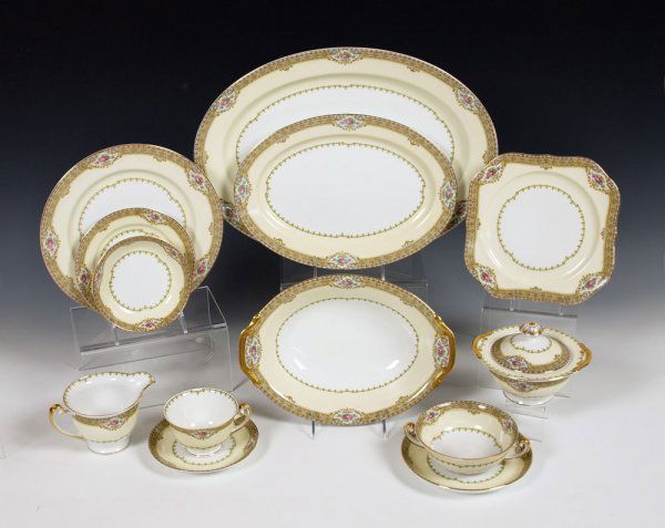 387: 96 PC MEITO ANNETTE FINE CHINA SERVICE for 10