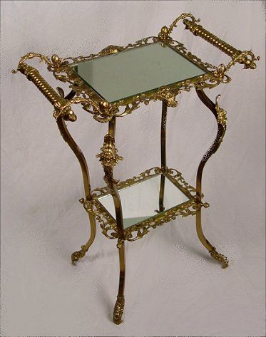 1009: ORNATE GILT BRASS CALLING CARD STAND