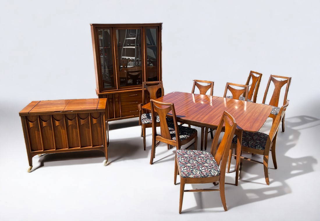 Kent Coffey Perspecta Dining Room Set Auction