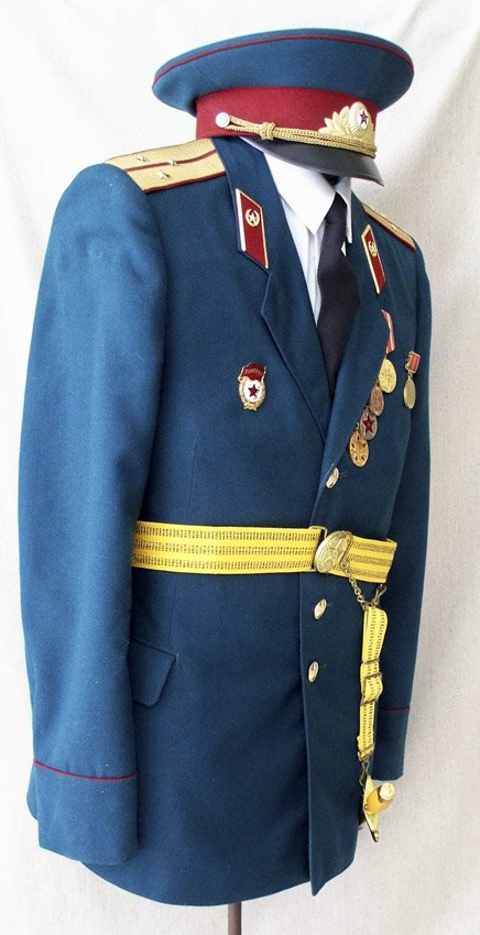 311: COLD WAR ERA SOVIET ARMY GENERAL UNIFORM : Lot 311