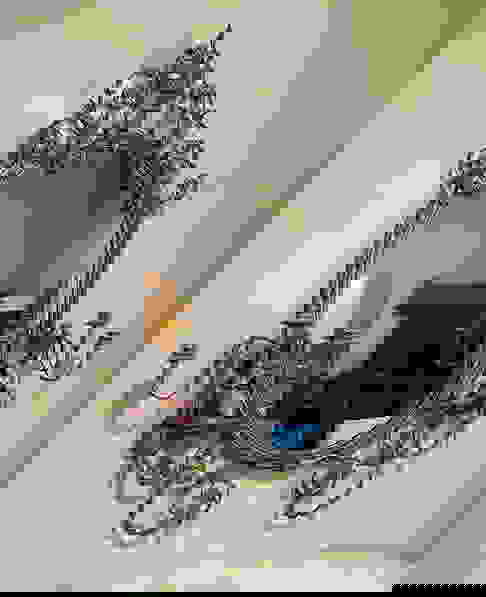 Late 18th-c. Gilt Parlor Mirror Auction