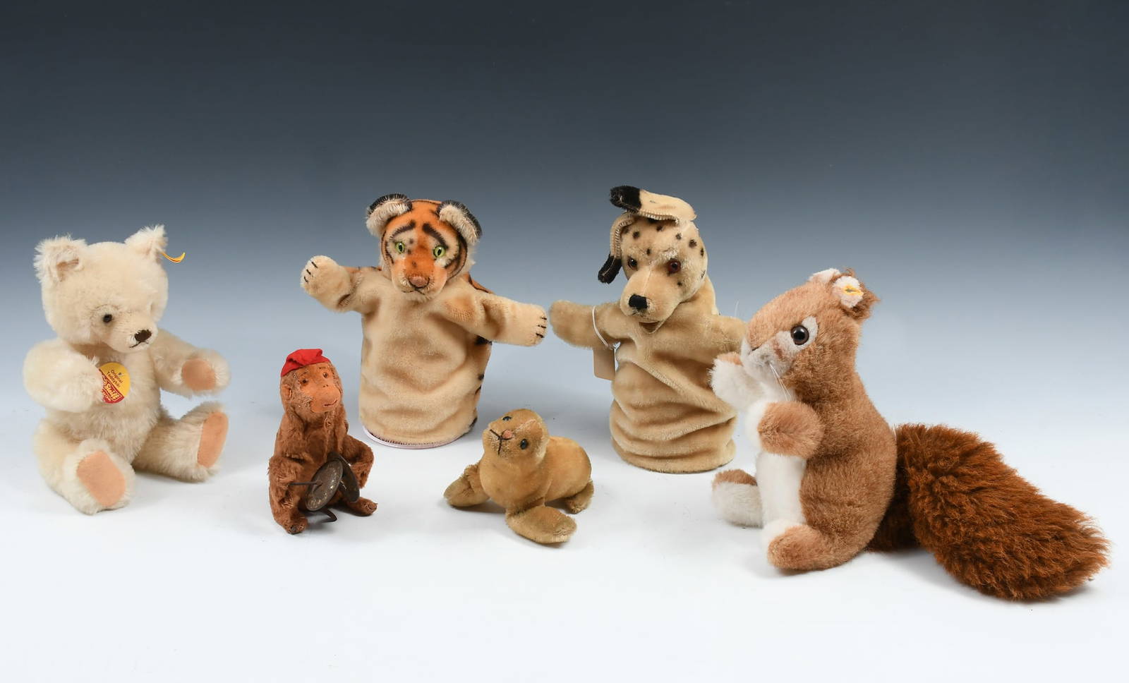 6 Pc. Steiff Stuffed Animal And Puppet Lot Auction