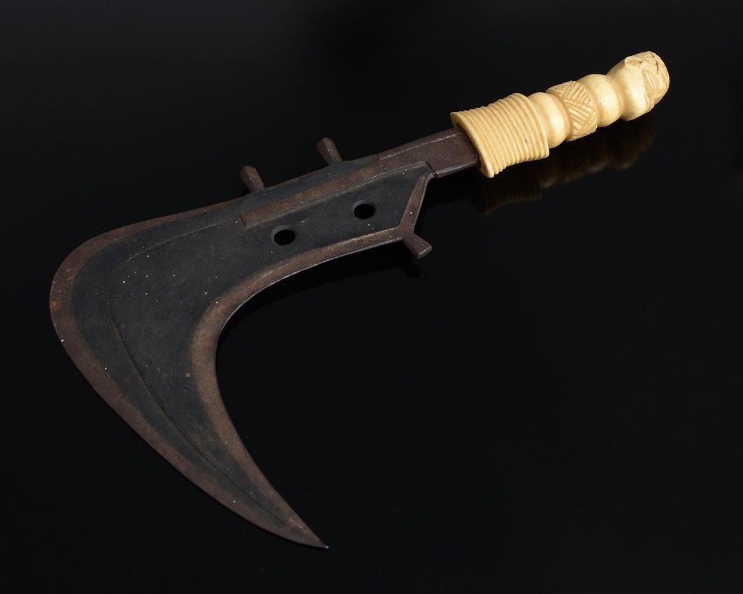 MANGBETU AFRICAN SICKLE KNIFE