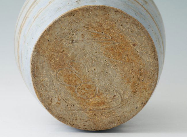 KATHLEEN NEZ SOUTHWEST POTTERY VASE : Lot 1353