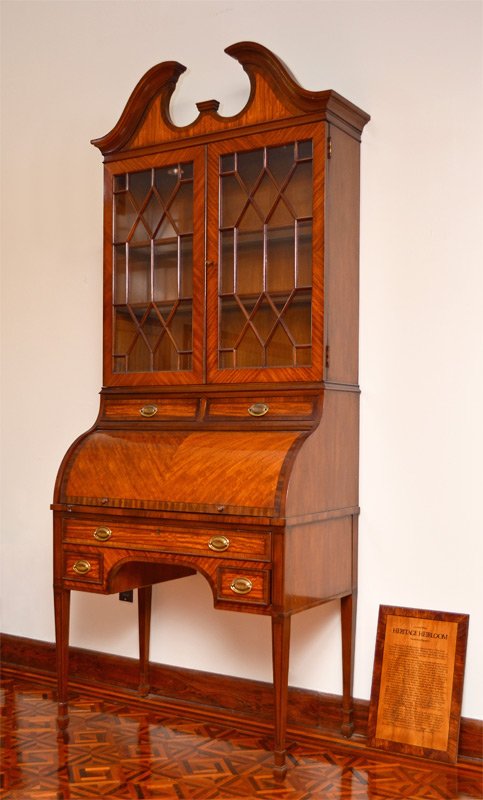 DREXEL HERITAGE LMT EDITION SECRETARY BOOKCASE/CURIO