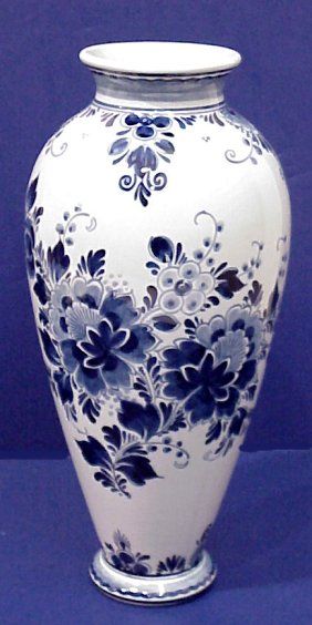 57B: HAND PAINTED DELFT VASE CROWN MARK - Mar 21, 2004 | Burchard ...