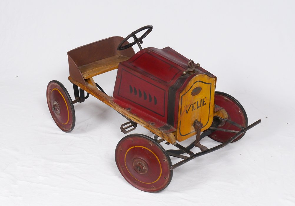 CIRCA 1915 AMERICAN NATIONAL VELIE PEDAL CAR