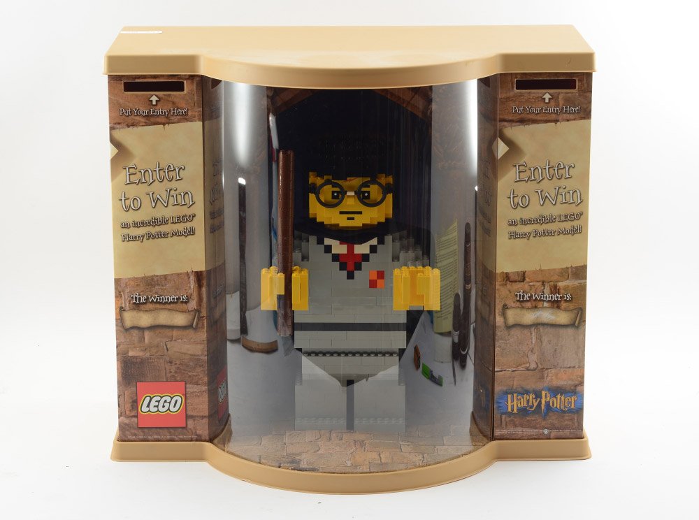HARRY POTTER LEGO STORE DISPLAY