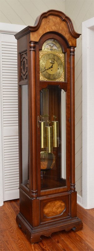COLONIAL GRANDFATHER CLOCK