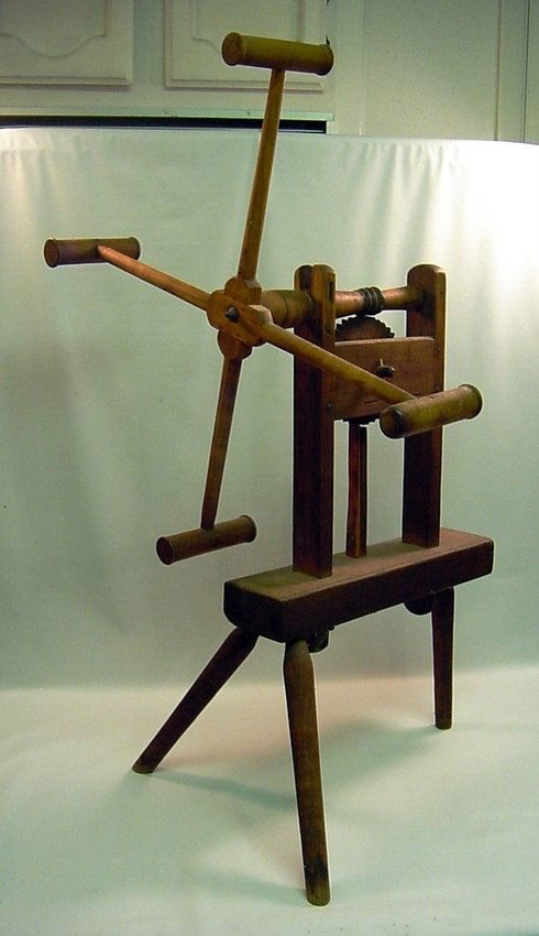 Antique Wood Spinning Wheel Spinner's Weasel