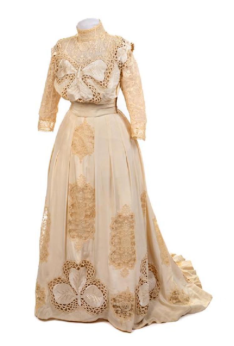 R. A. McCormick Boston Cream Dress, 1900s - Apr 08, 2019 | Hindman in IL