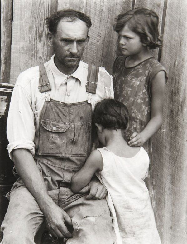 Doris Ulman, (American, 1882-1934), Cheevus and His Dau