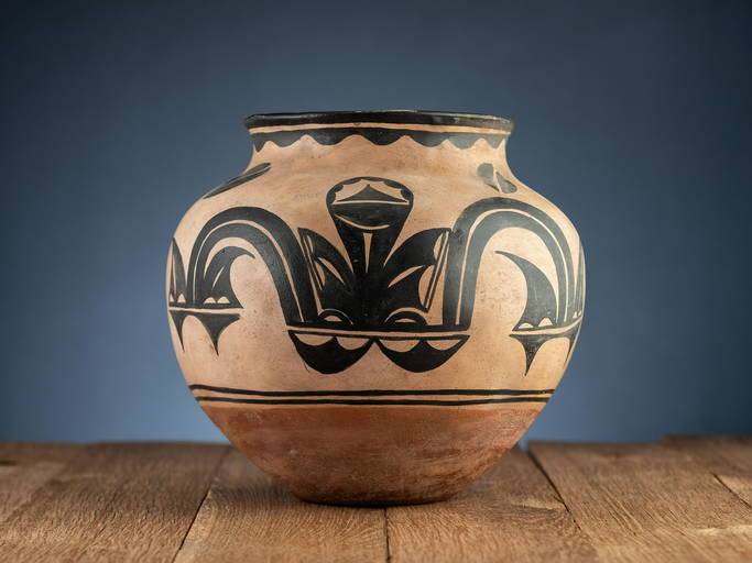 Kewa Pottery Jar (#0185) on Apr 15, 2022 | Hindman in OH