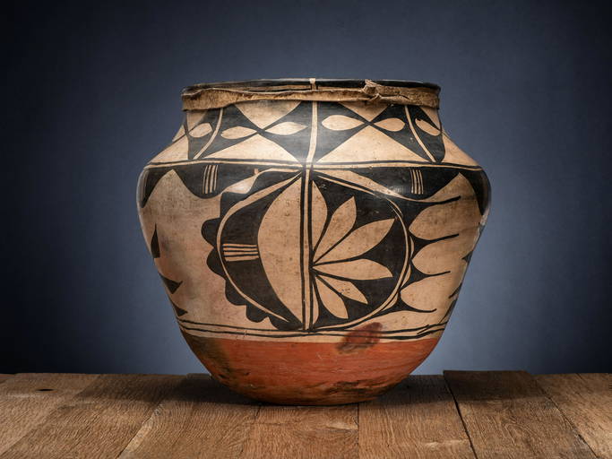 Kewa Pottery Storage Jar (#0446) on Jun 09, 2022 | Hindman in Ohio