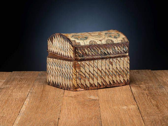 Mi'kmaq Quilled Birchbark Box (#0317) on Sep 09, 2022 | Hindman in IL