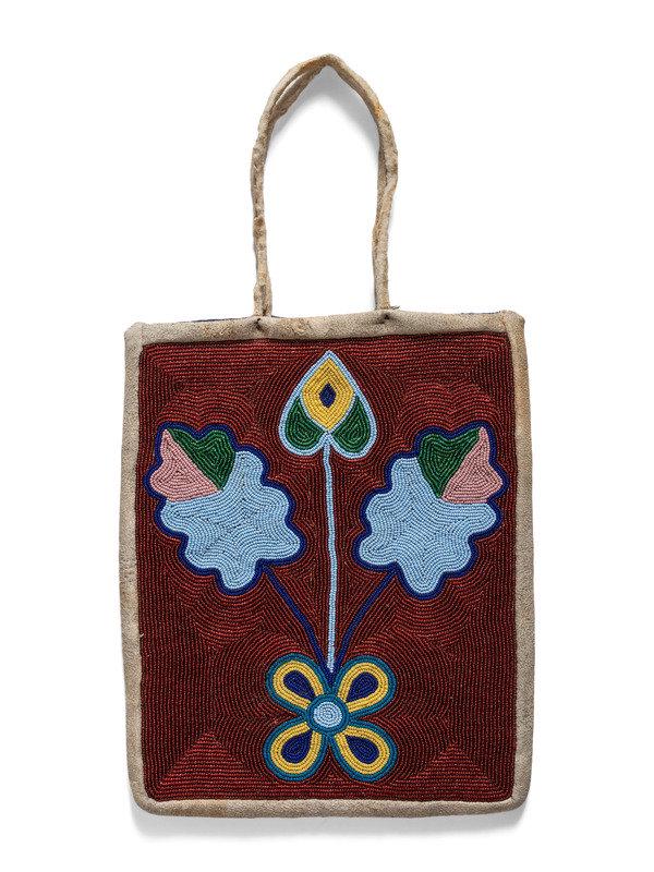 Plateau Purse With Curvilinear Beadwork Auction