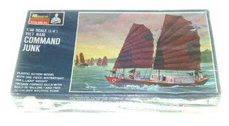 2423: Monogram 1967 Vietnam Command Junk Plastic Model