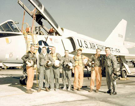 67: Gordon Cooper Autograph - Nov 08, 2003 | Aurora in CA