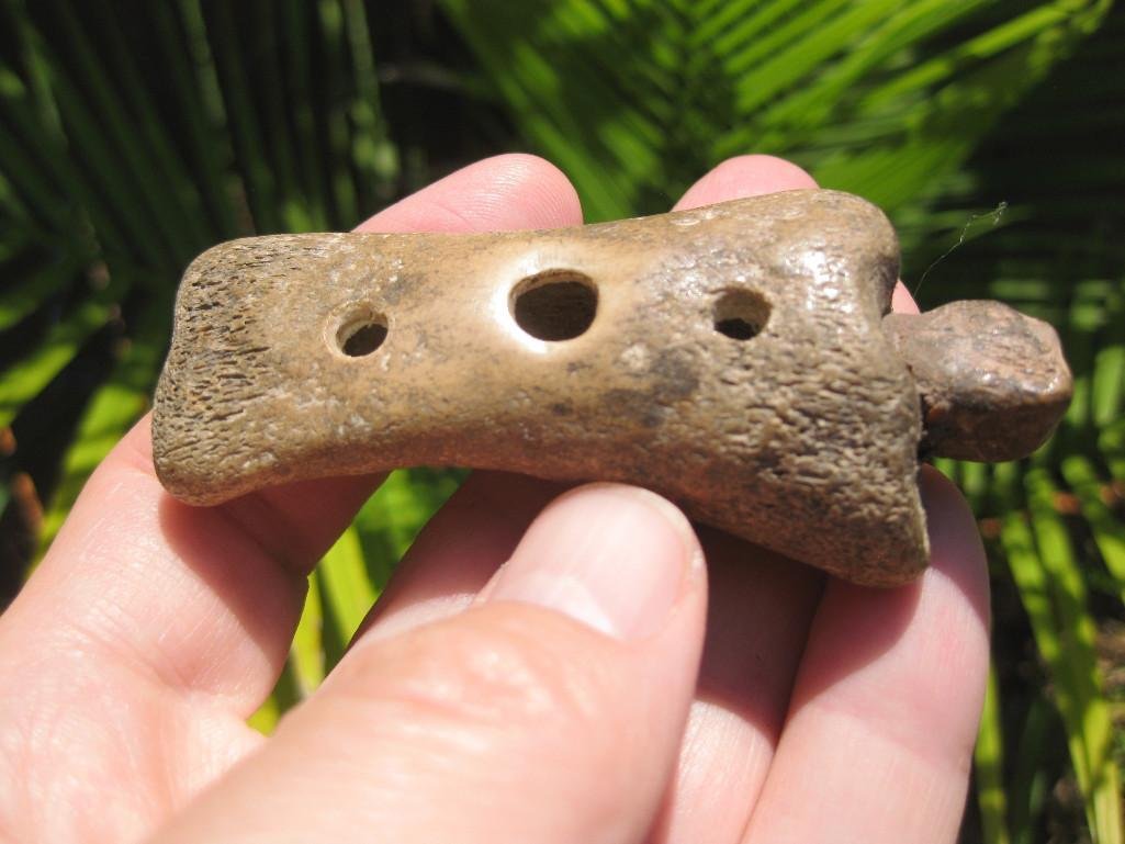 Pre-Columbian Llama carved Bone Flute Inca, Peru