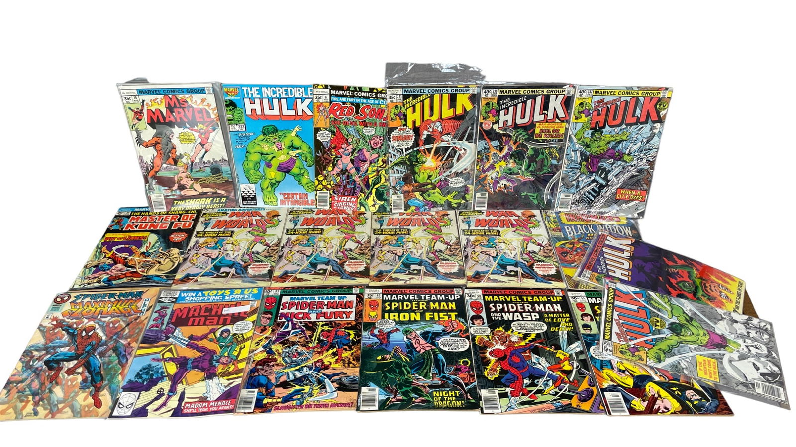 Vintage Marvel Comic Book Collection Lot Auction