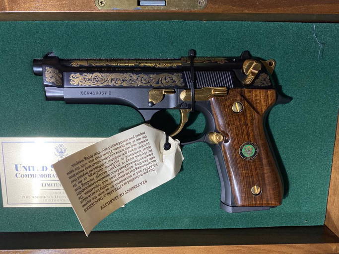 Us Army Commemorative Beretta M9 Elaborate Engraving