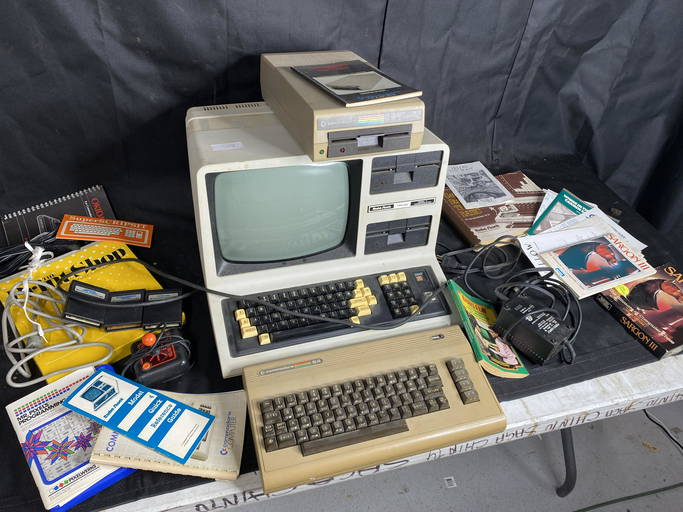 Commodore 64, Trs 80 Vintage Computers And More.