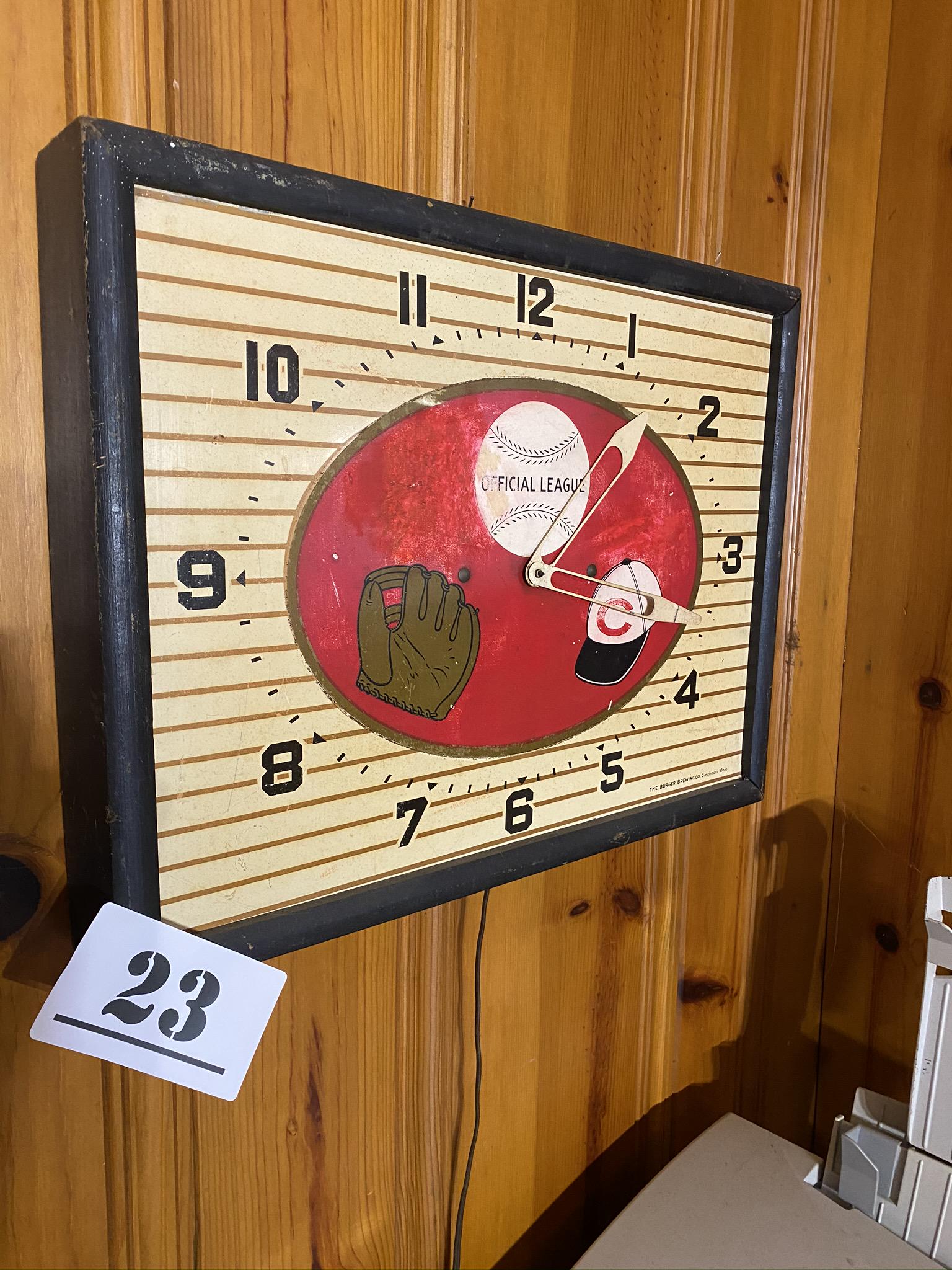 Vintage Cincinnati Reds Burger Beer Clock (#0023) on Oct 26, 2021 ...