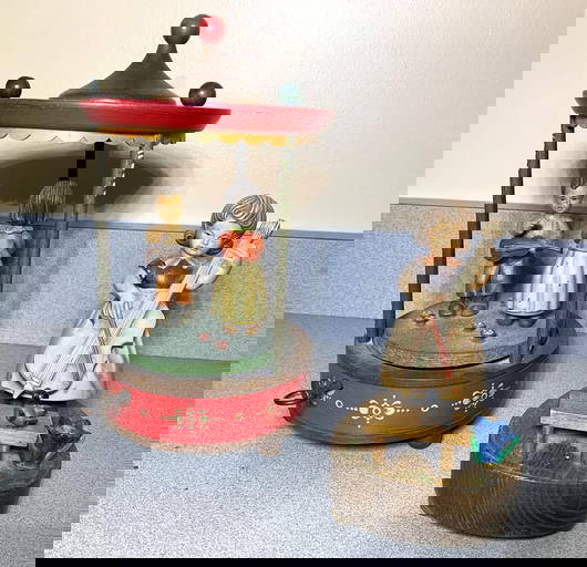 Vintage Anri Carousel Music Box & Vintage Toriart Carved Wood Girl ...