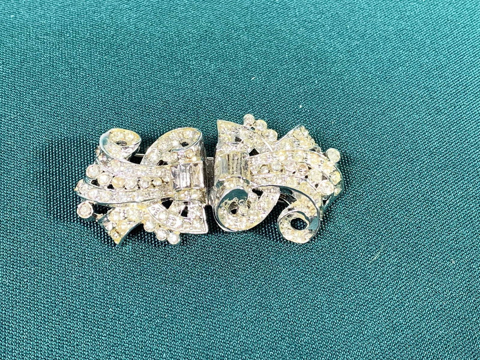 Pair Of Duerte Fur Clips Costume Jewelry Auction