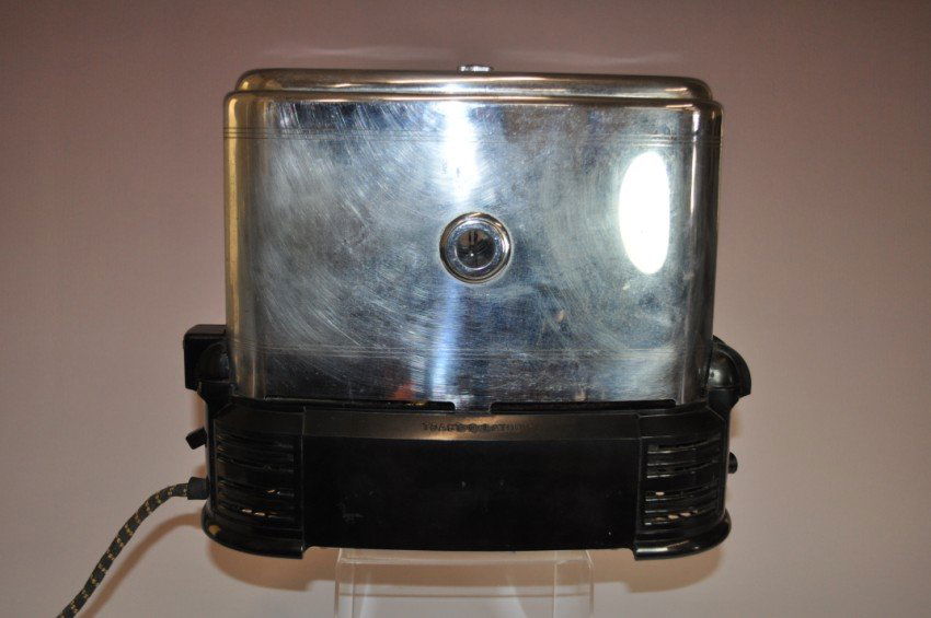 Antique toaster: Toast-O-Lator Co. Inc. Model J.