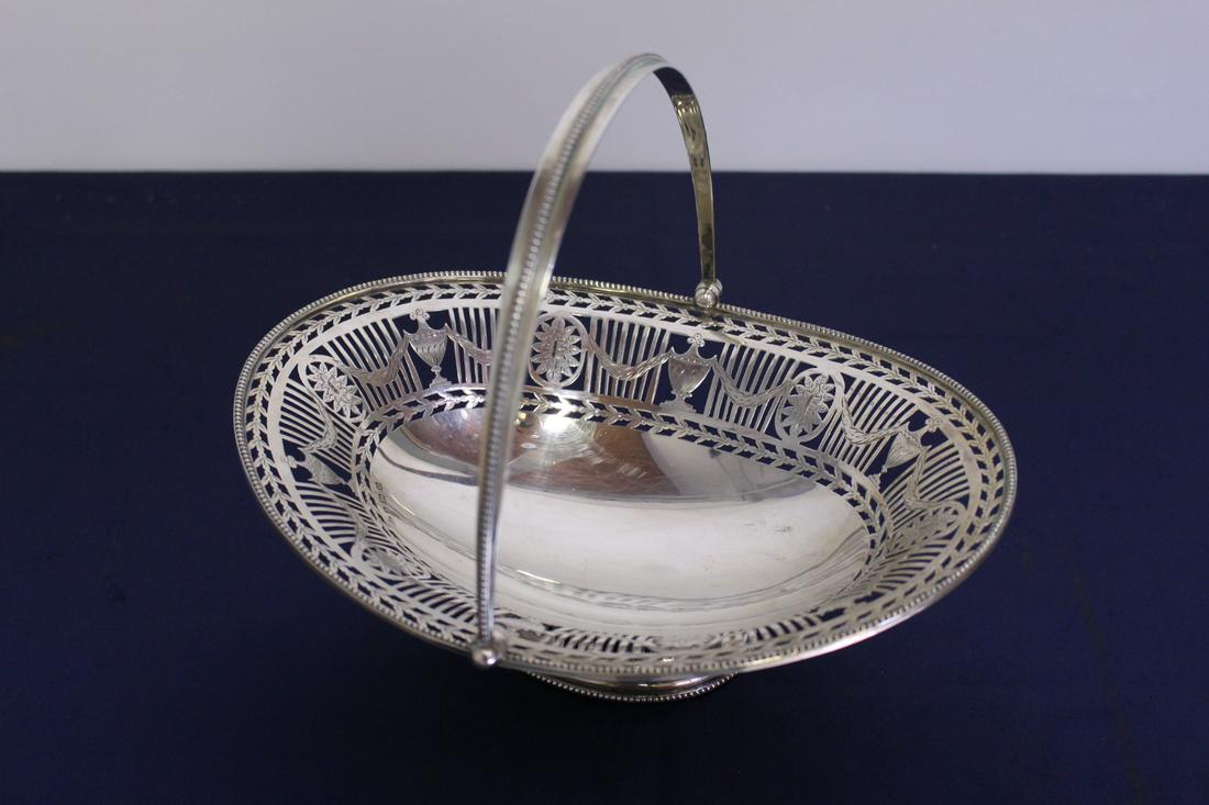 Handled Sterling Silver Bread Basket - Nov 02, 2019 | Renew Gallery in ...