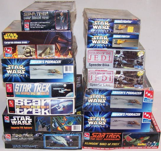 *14 Star Trek And Star Wars Model Kits