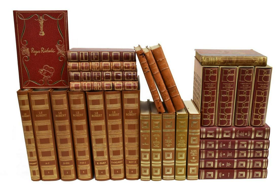 (30) French Library Shelf Books