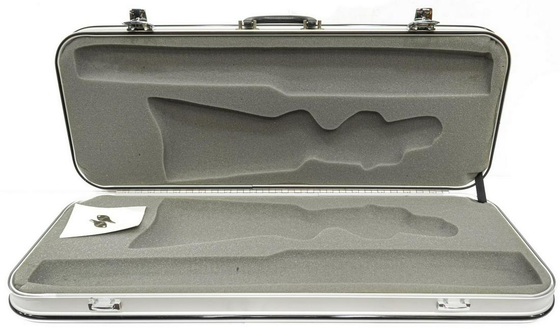 AMERICASE ALUMINUM FRAME RIFLE CASE - Nov 16, 2019 | Austin Auction ...